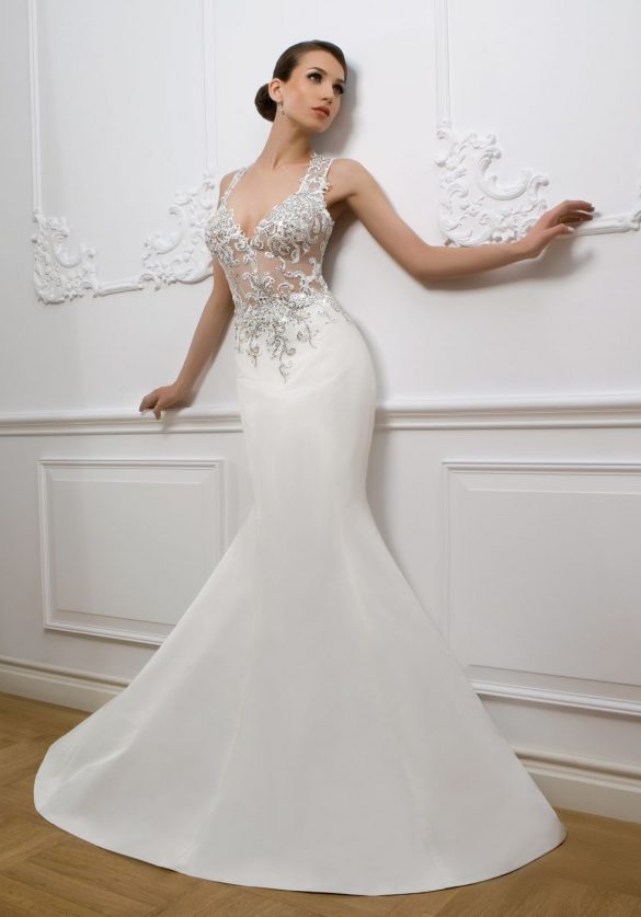 25 Best Wedding Dresses for Tall Brides in 2024 - Royal Wedding