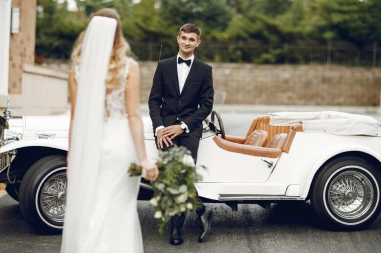 Guide on How to Rent Wedding Cars for Your Big Day - Royal Wedding