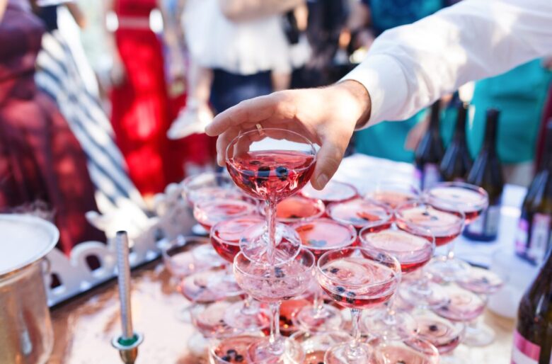 Can Champagne Be an Appropriate Accompaniment to a Wedding Banquet ...